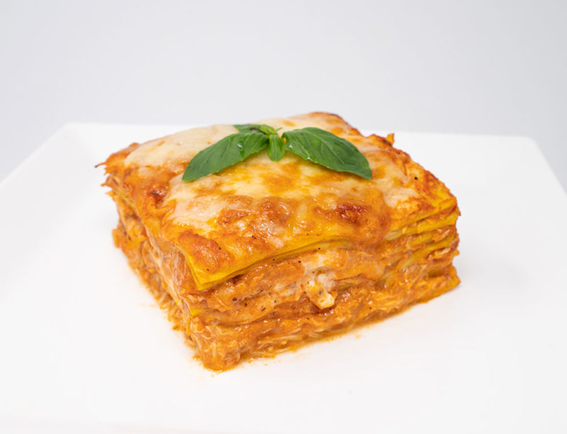 Lasagna de Pollo 620 G – 2150 G – Pastas Frescas